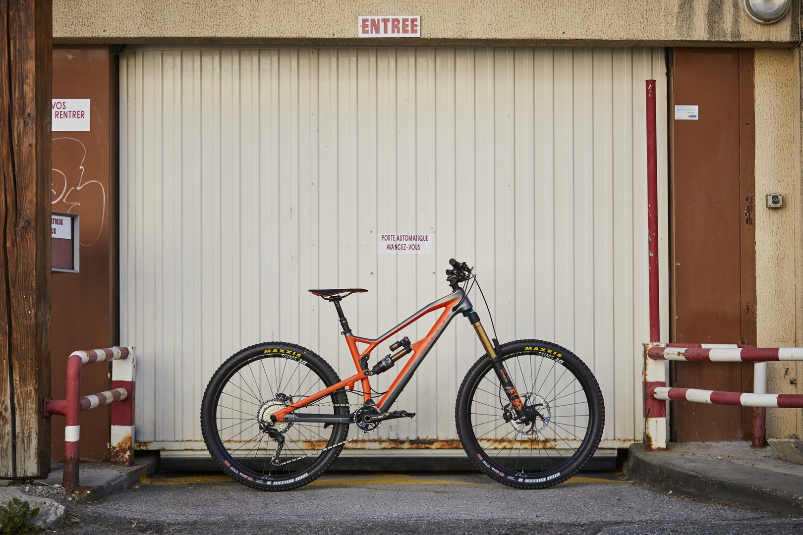 La nuova Nukeproof Mega 275 Carbon di Sam Hill